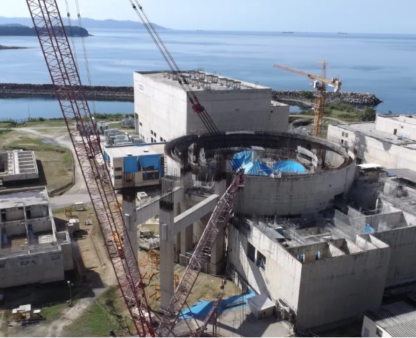 Obras da usina nuclear Angra 3, paralisadas desde 2015; Macron quer ...